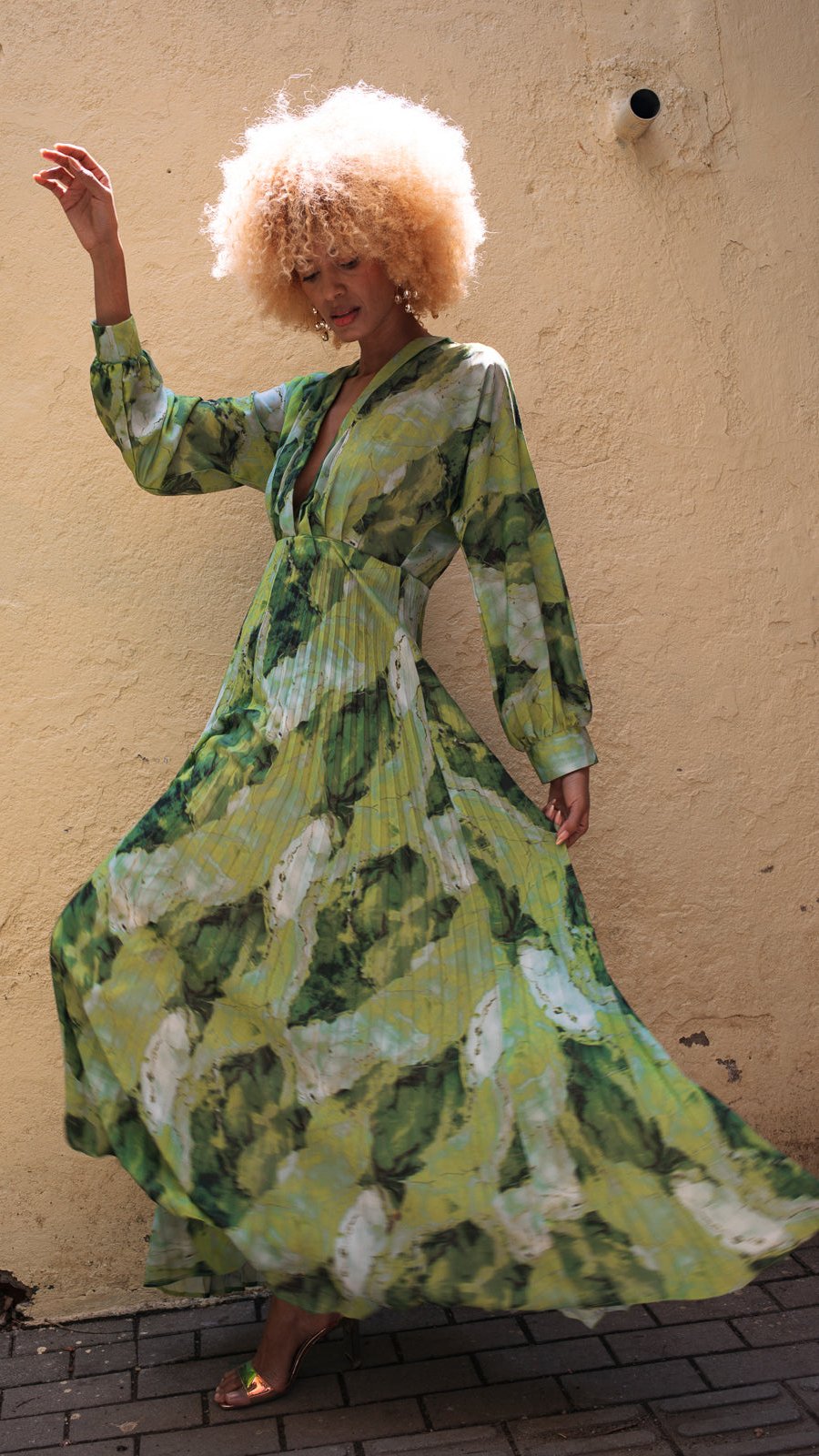 Vestido plizado estampado – SOHO by Lina Velez